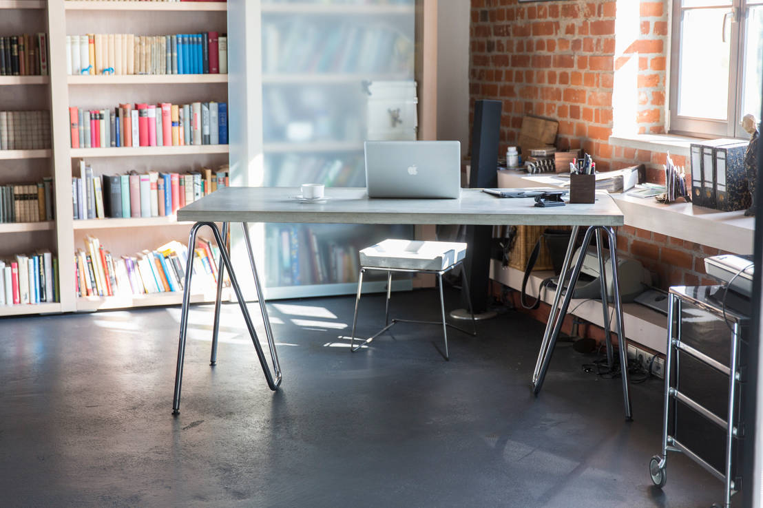 Concrete table "Sinus" | homify