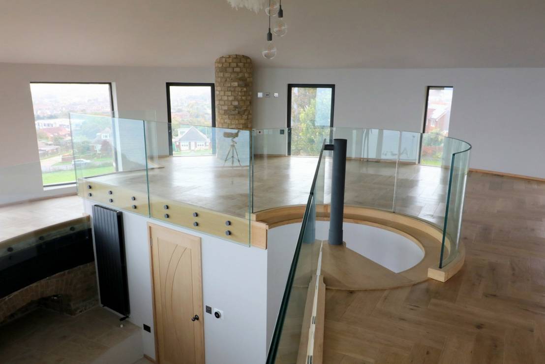 Glass balustrade for mezzanine floor | homify