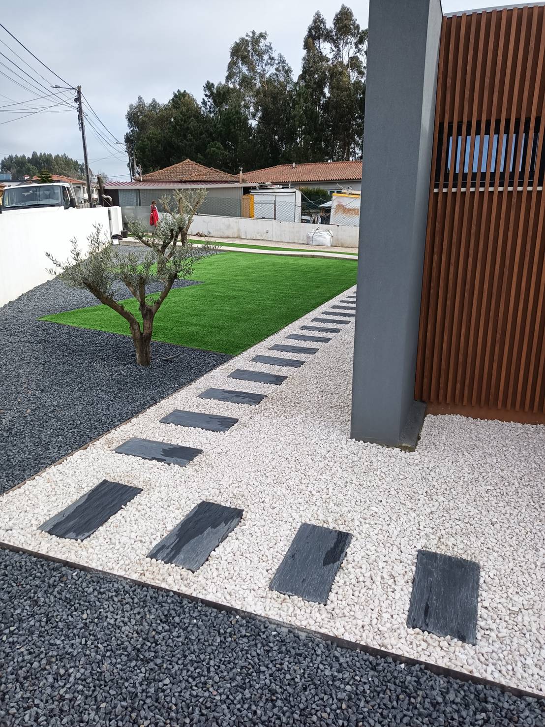 Venda e aplicação de relva artificial | homify