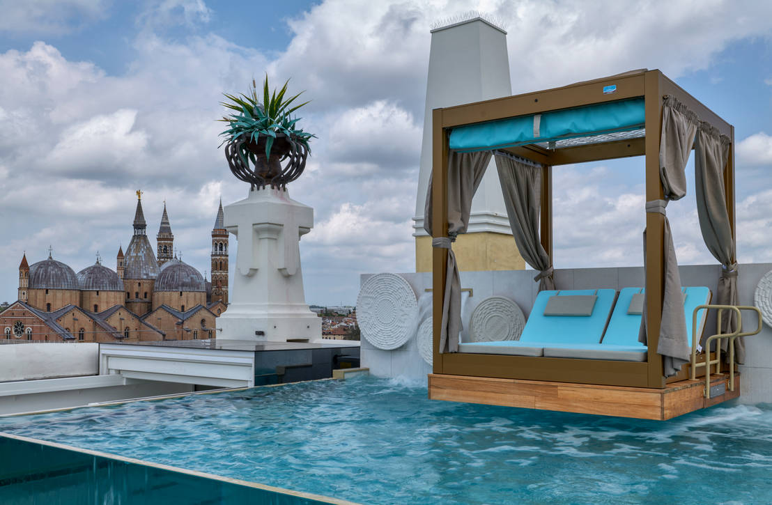 Piscina da mille e una notte nel centro di Padova | homify
