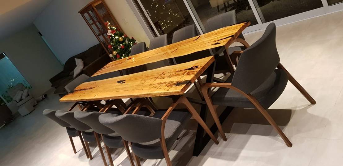 Mesa Resinada Preta | homify