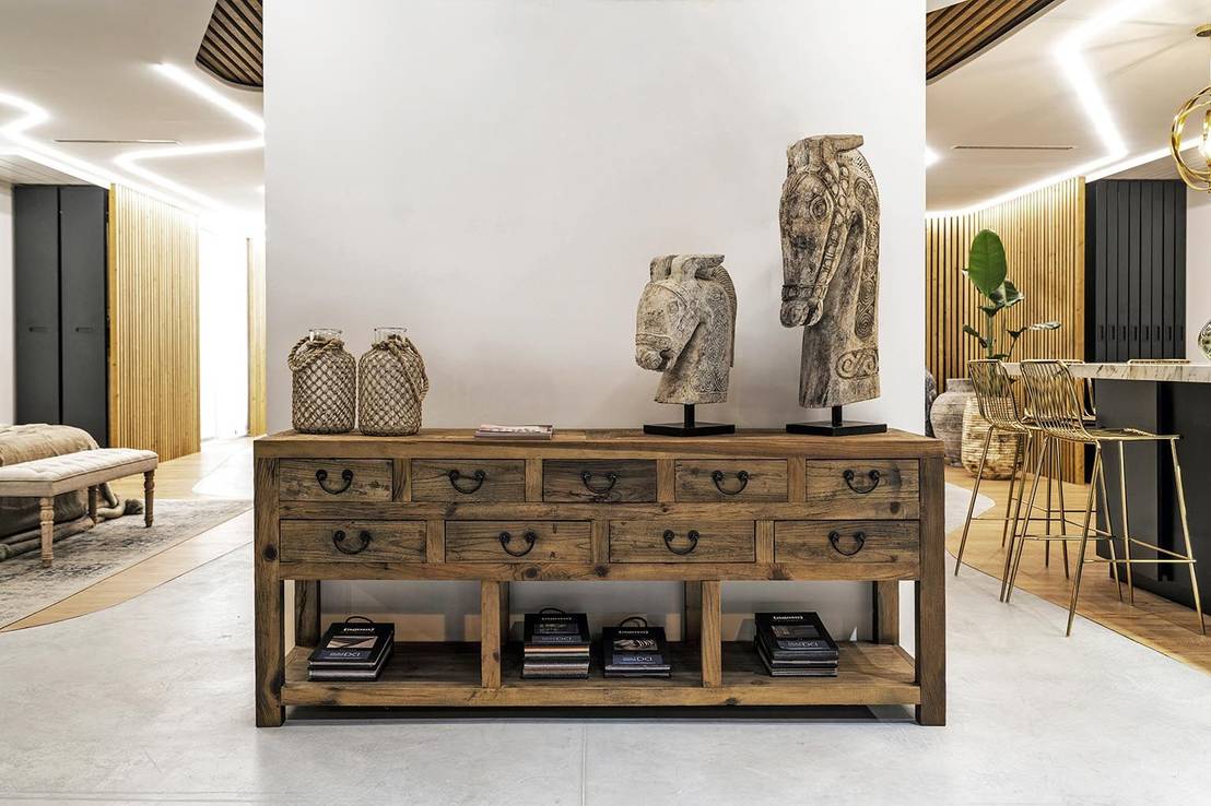 Consola estilo colonial em madeira de pinho cor natural envelhecido ...