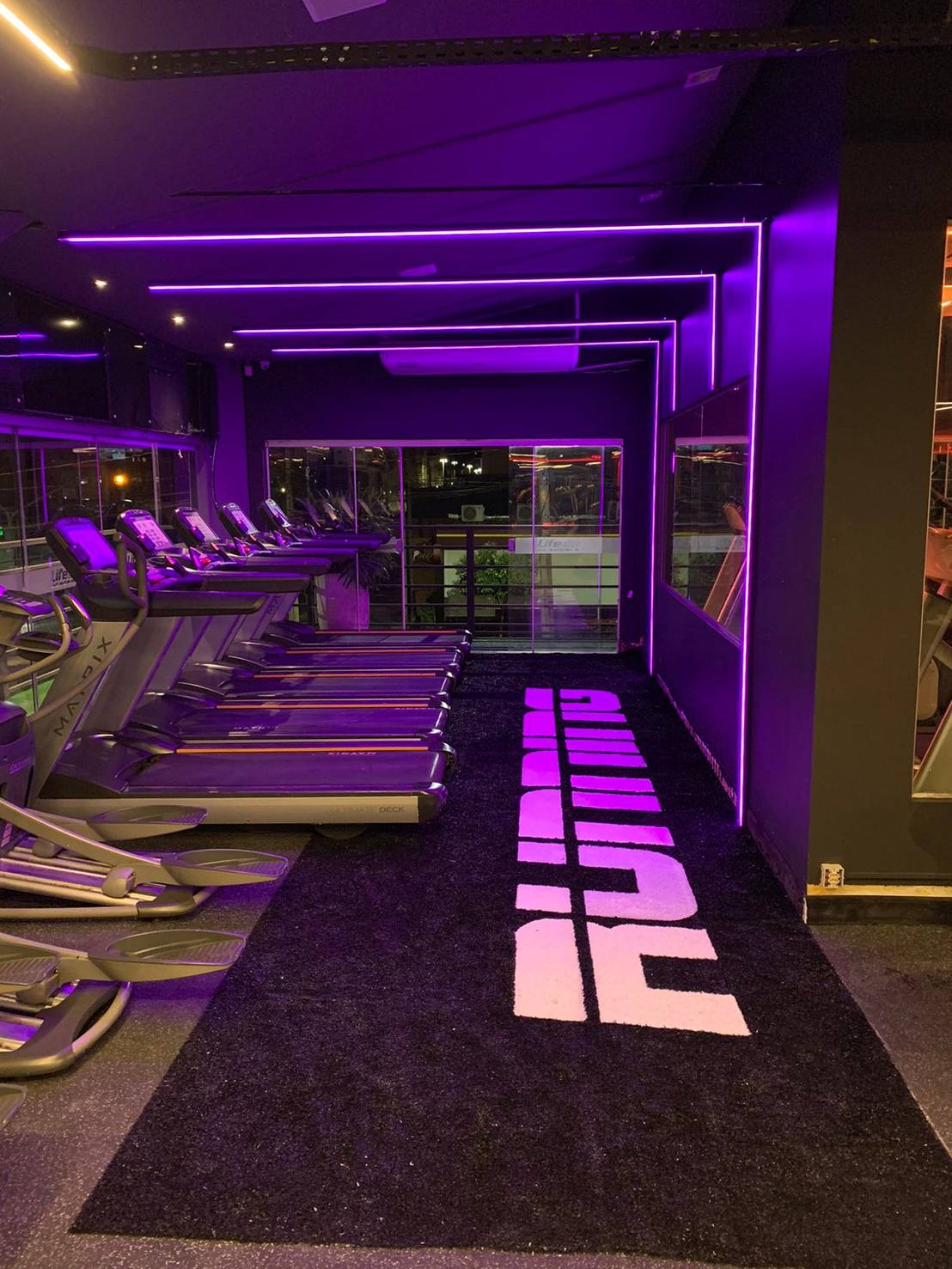 Life Club Academia | homify