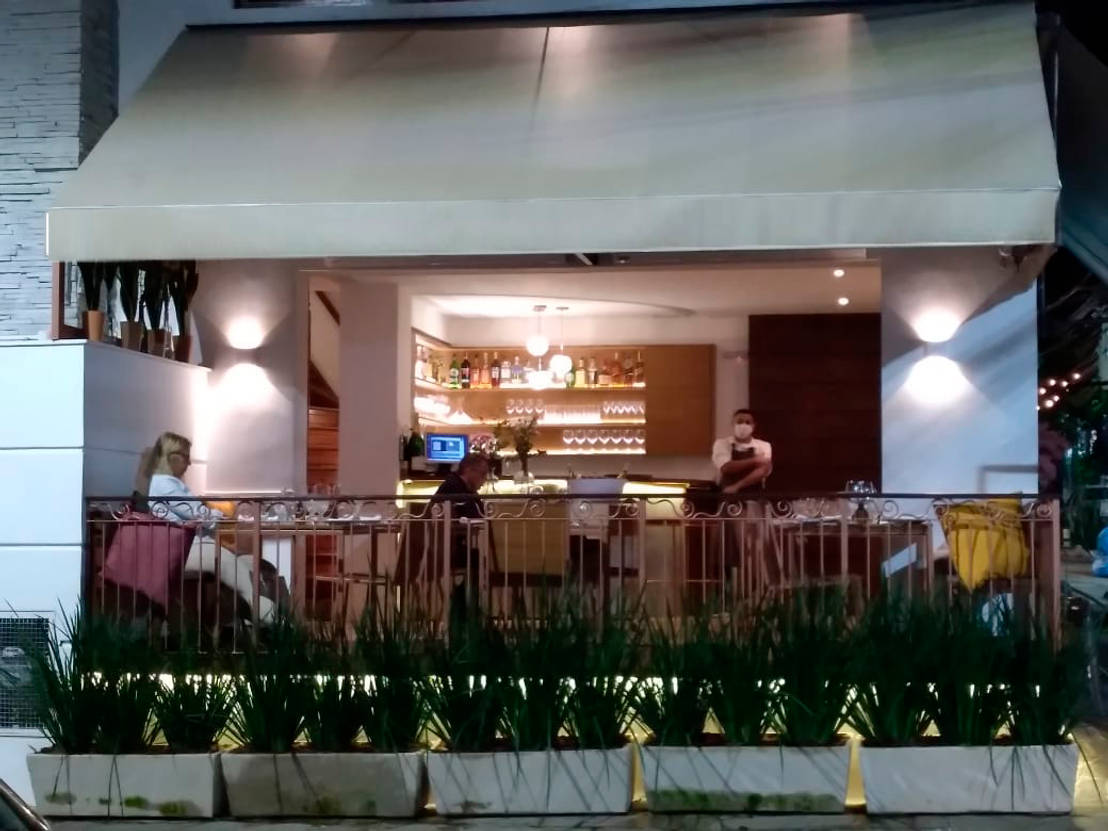 Projeto de Arquitetura e Gerenciamento de Reforma do Restaurante | homify