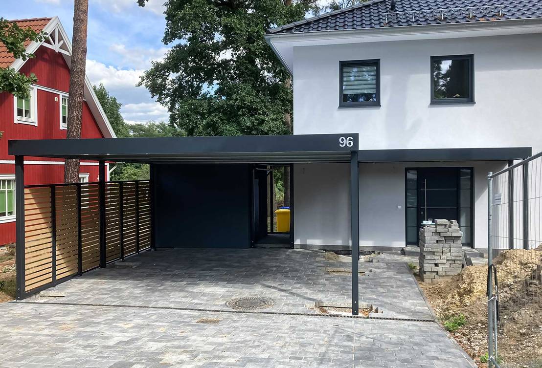 So vielseitig und perfekt in Kombination: Carport, Vordach, Geräteraum und mehr | homify