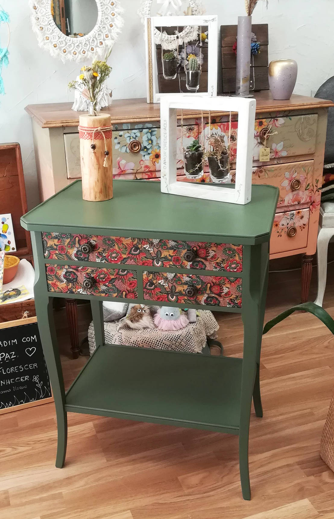 Originais e delicados - Móveis pintados com flores | homify