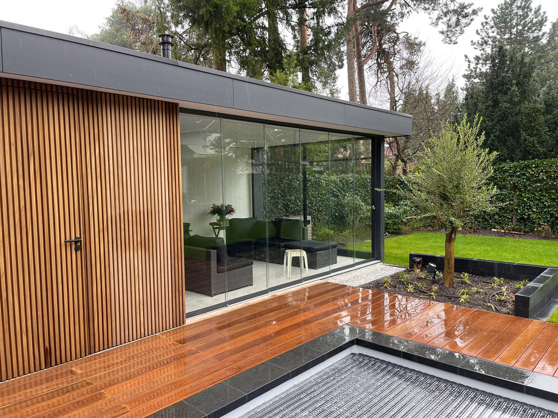 Gartenhaus mit Sunflex Glas-Schiebetüren Typ SF 20 | homify