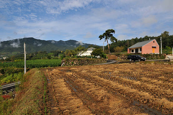 A simple home in the province you'd want to retire in | homify