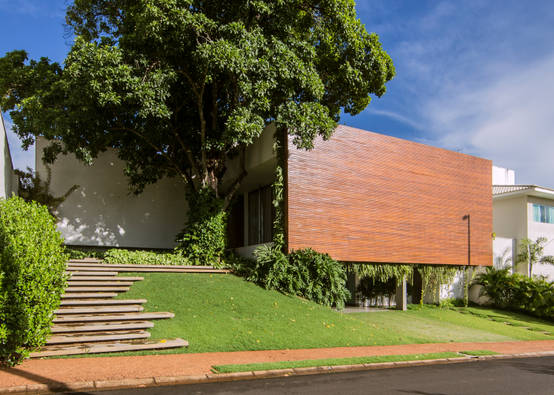 Casa com fachada discreta exibe surpresa | homify