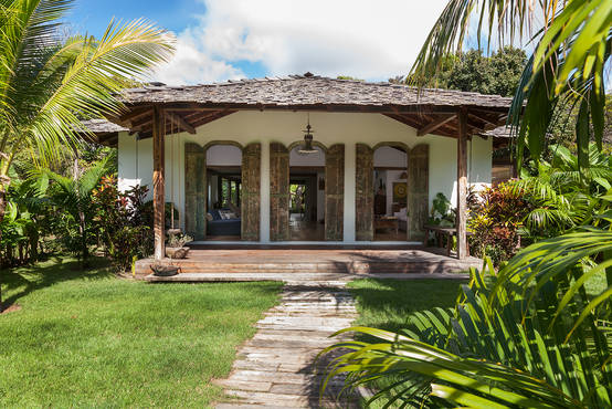 This eclectic villa is the ultimate tropical escape | homify
