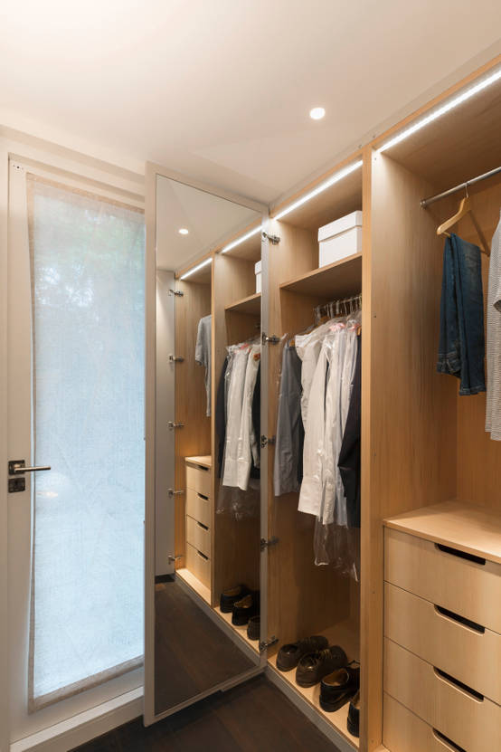 9 Desain Lemari Pakaian Untuk Kamar Sempit | homify