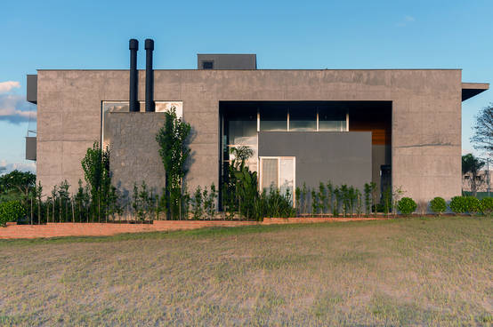 Por Trás De Uma Fachada Discreta, Uma Piscina Maravilhosa! | homify