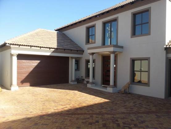 A South African family home of stylish sophistication | homify