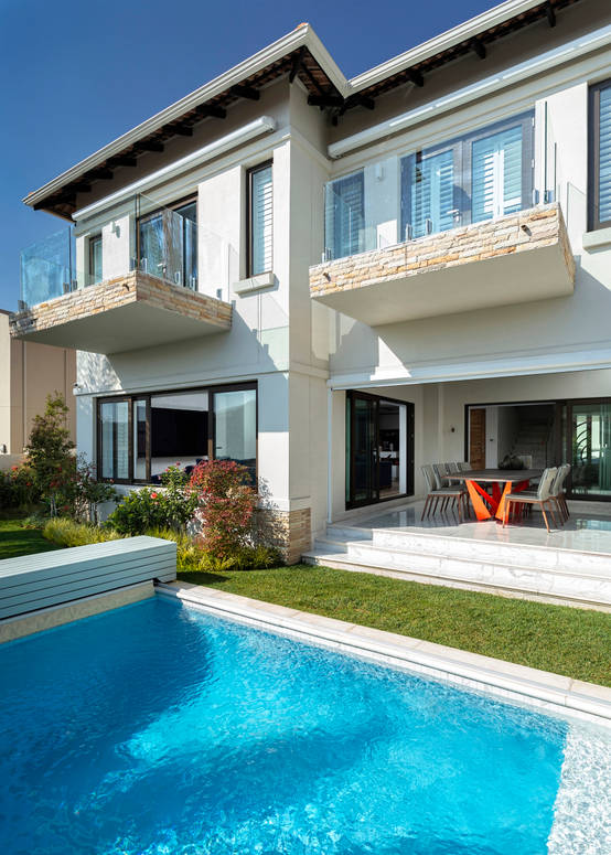 The modern family home with a crisp and clean design | homify