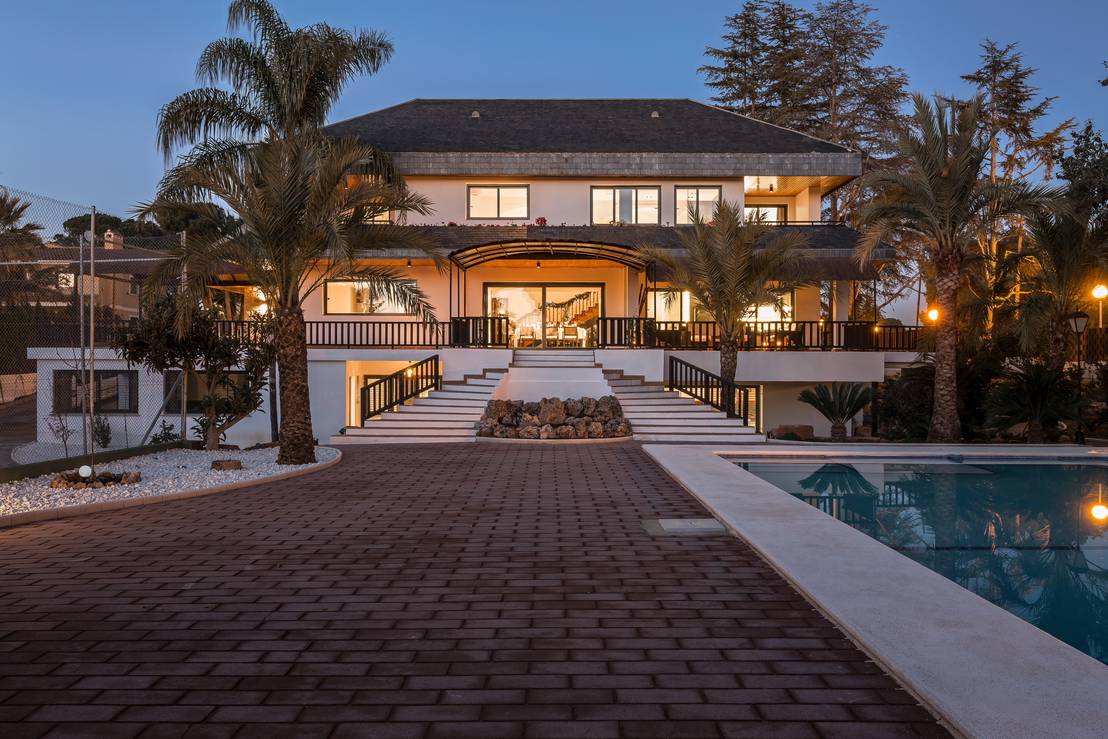 Mansión de 2500 m2: ¡decorada para impresionar!