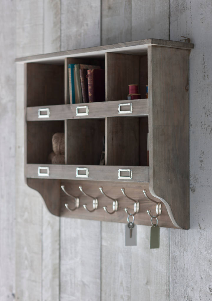 Wooden wall unit | homify