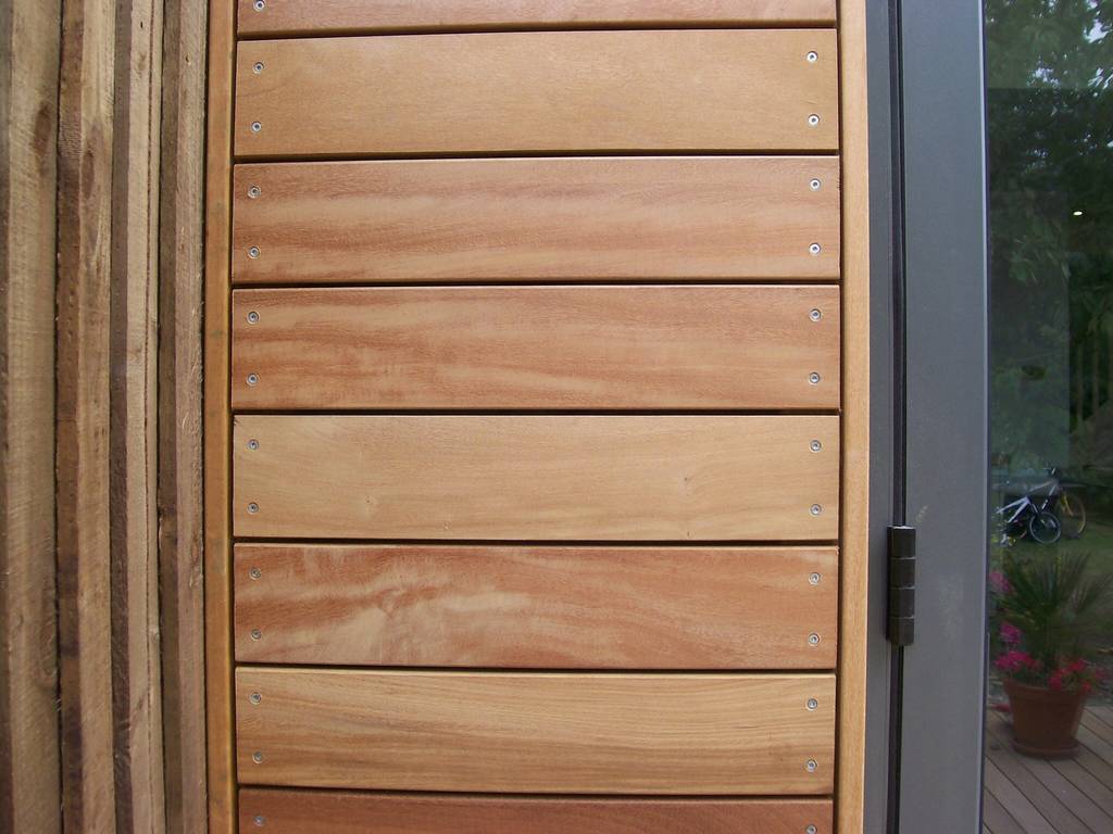 Contemporary screening , fencing & wall panels: modern screening ...