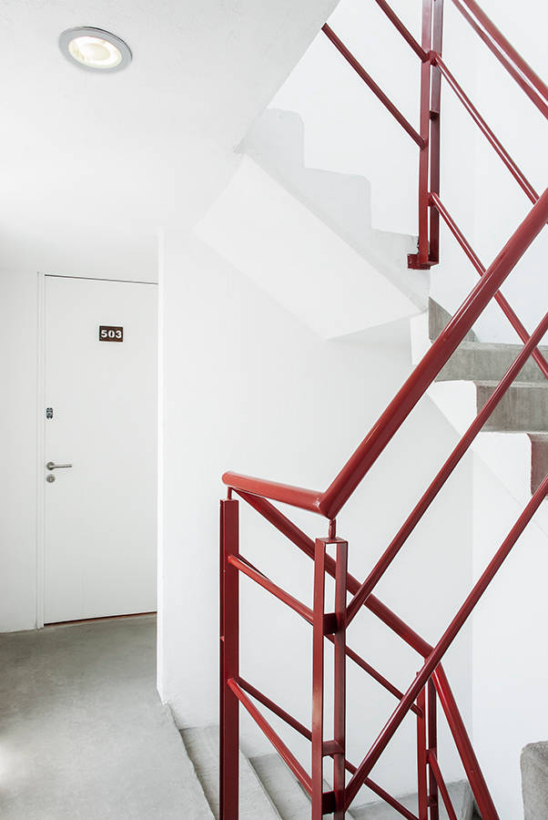 Escaleras y acceso a departamento | homify