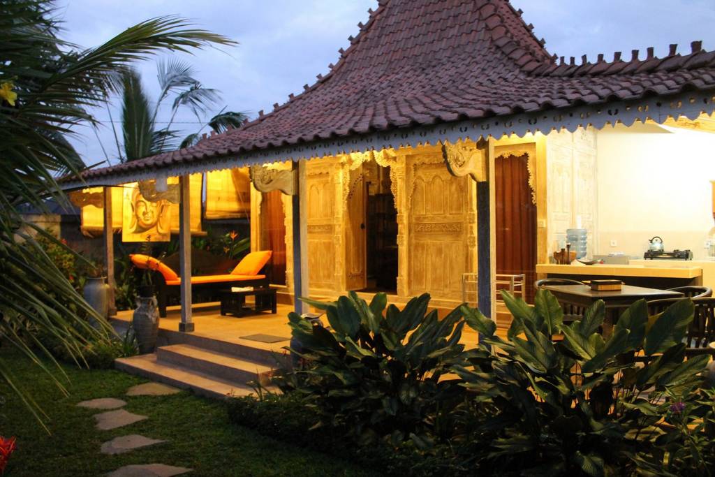 Villa madera reciclada de teca | homify