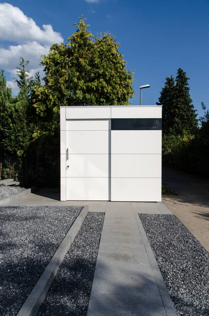 Design gartenhaus @gart eins moderner garten von design@garten - alfred ...