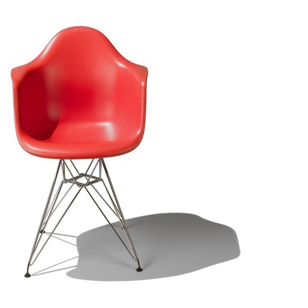 Eames molded plastic chairs, herman miller | homify
