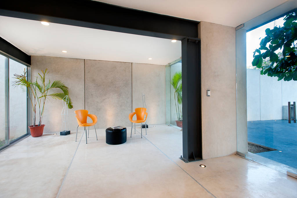 Vestíbulo edificios de oficinas de estilo moderno de arturo campos ...