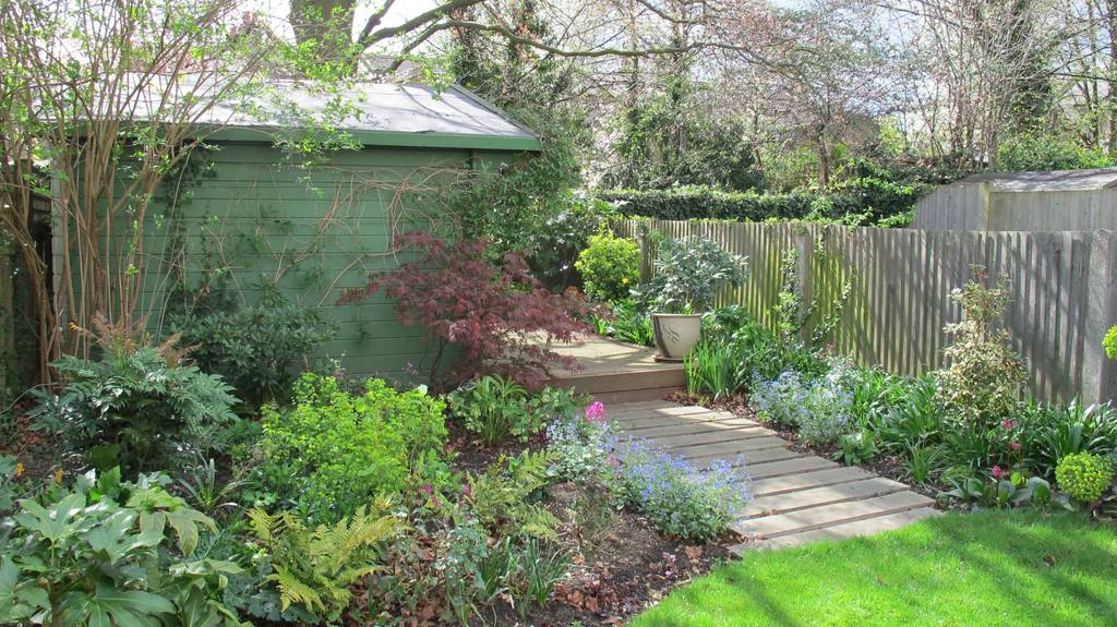 Railway sleeper path | homify