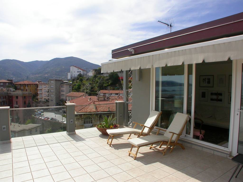 La vetrata di accesso alla terrazza | homify
