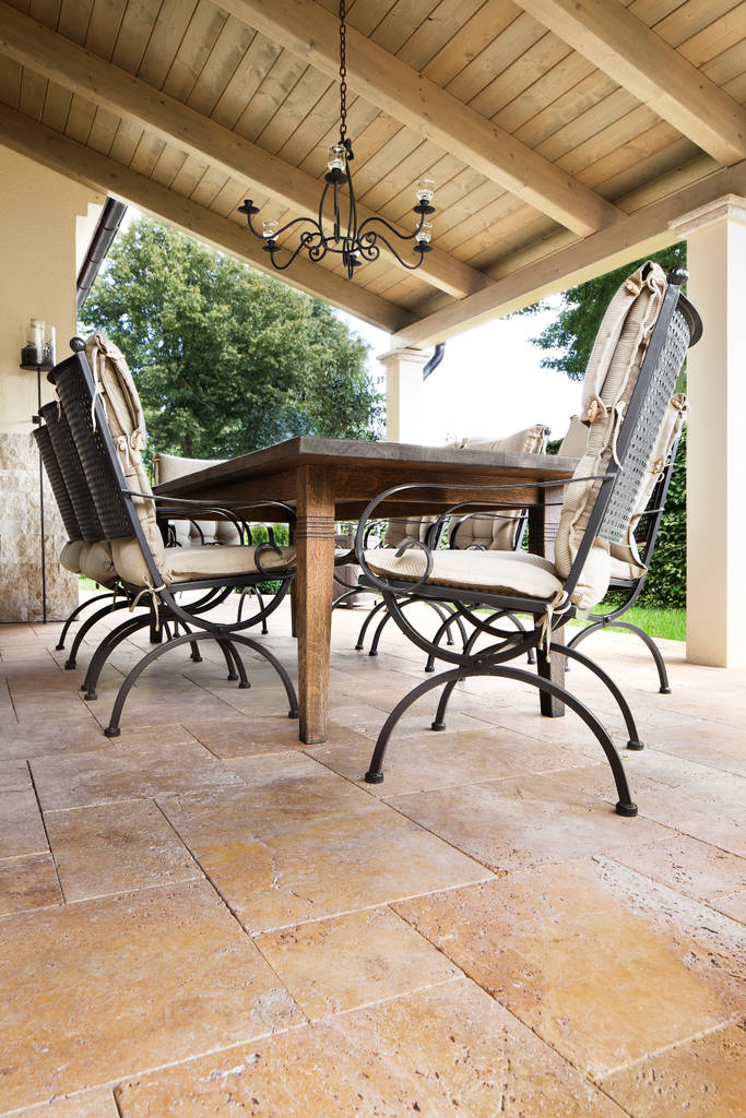 Terrassenboden und blockstufen aus travertin sivas goldgelb , alpha ...