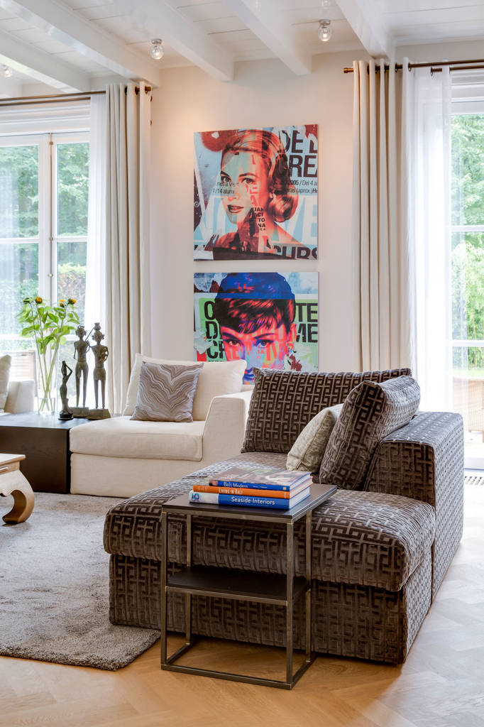 Moderne woonkamer in landelijke omgeving choc studio interieur moderne ...