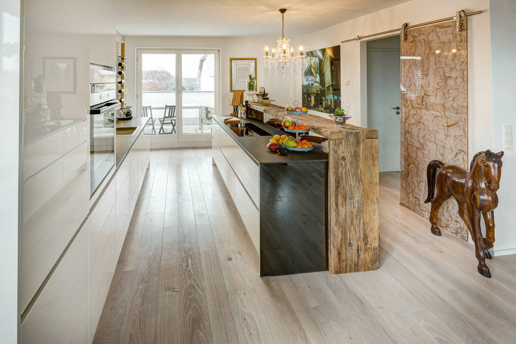 Küche modern und altholztheke, zaborowski ** kreativer innenausbau | homify