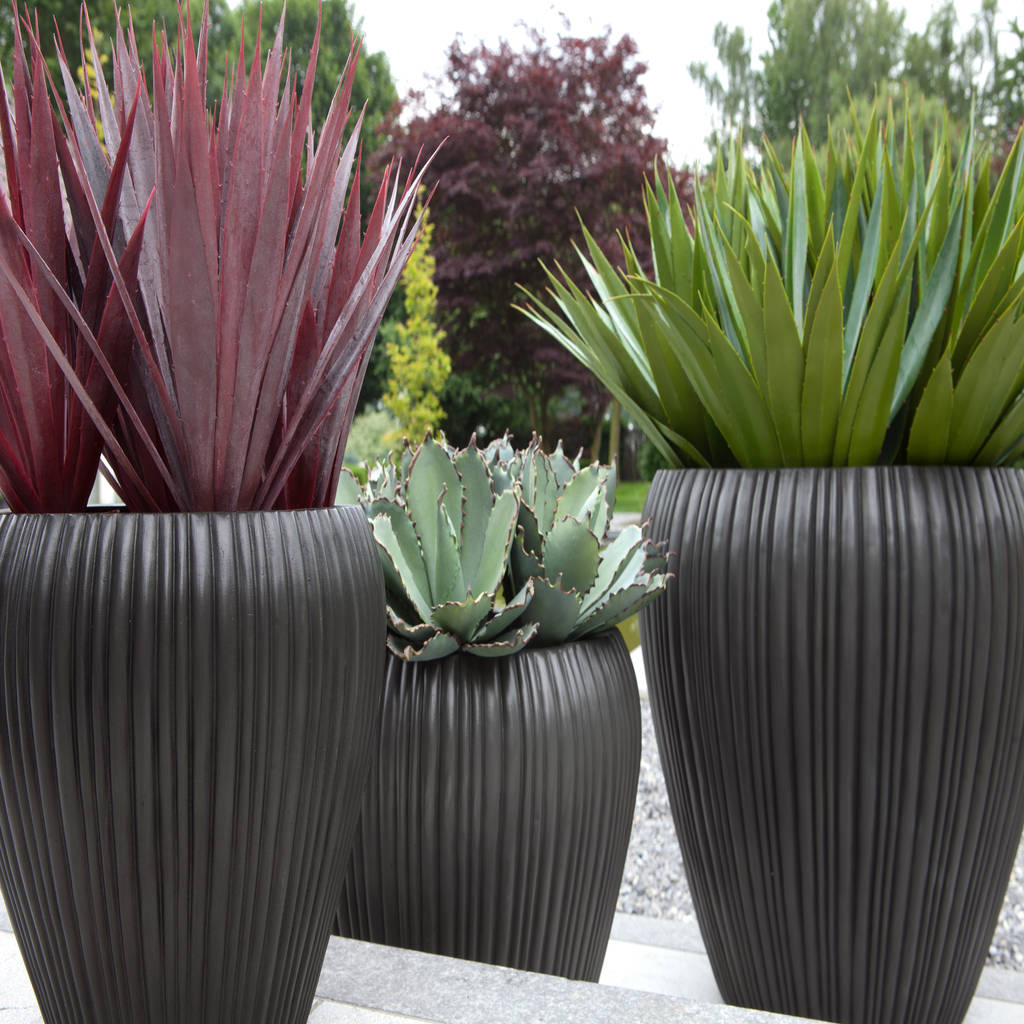 Capi lux – vaas taps rond antraciet | homify