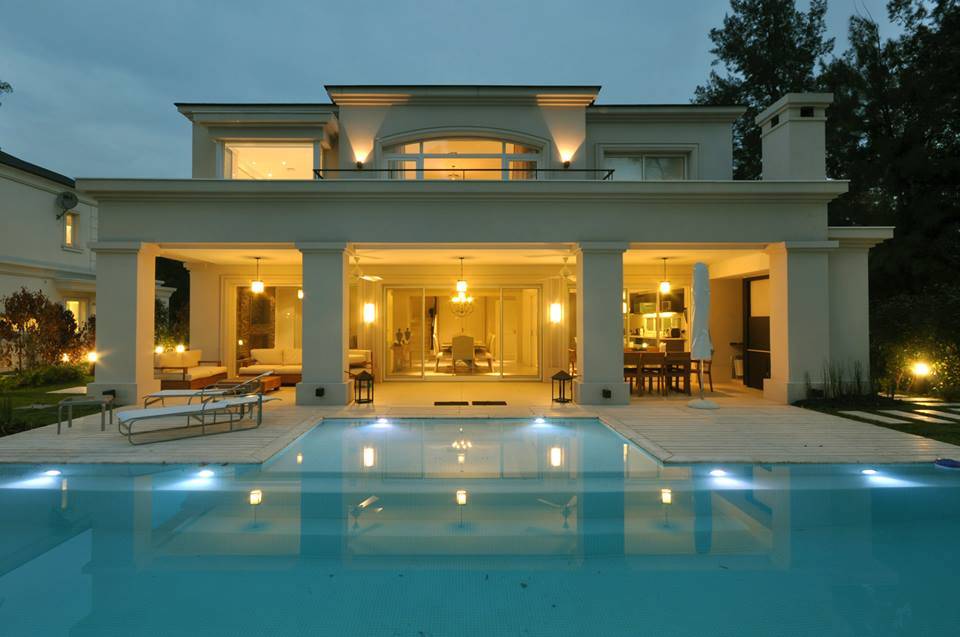 Piscina nocturnas, parquearte piscinas como iconos de diseño. | homify