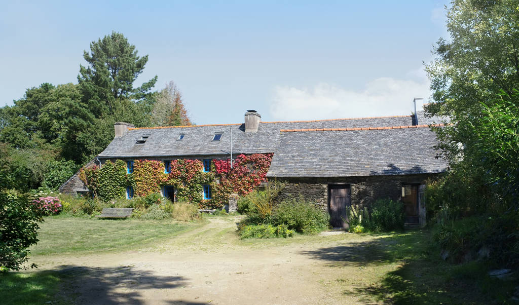 An old breton barn converted into an artist studio, modal architecture ...