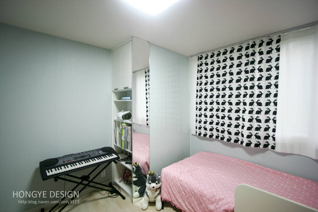 거실의 서재화 , 은혜로운 집 _ 25py, 홍예디자인 | 호미파이 & homify