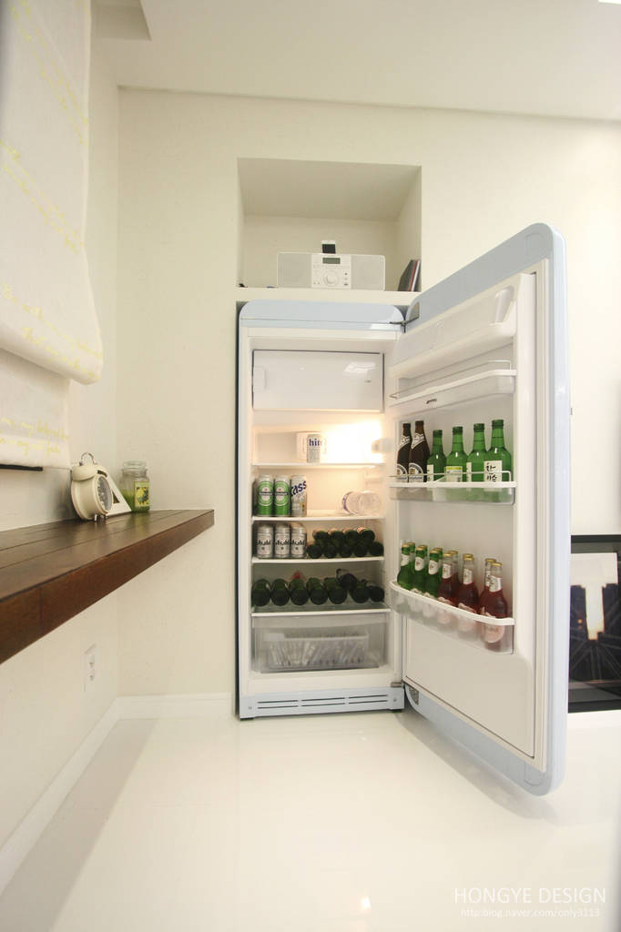 반짝이는 드레스룸과 대면형 주방인테리어_30py, 홍예디자인 | 호미파이 & homify