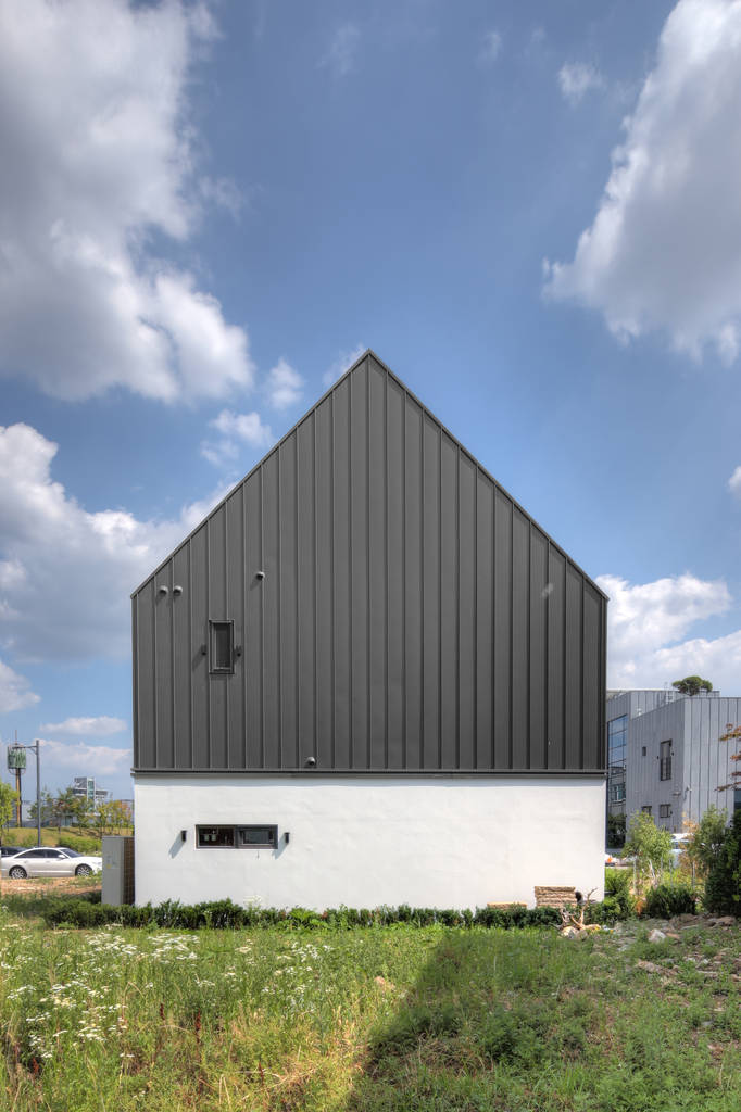 One roof house, mlnp architects | 호미파이 & homify
