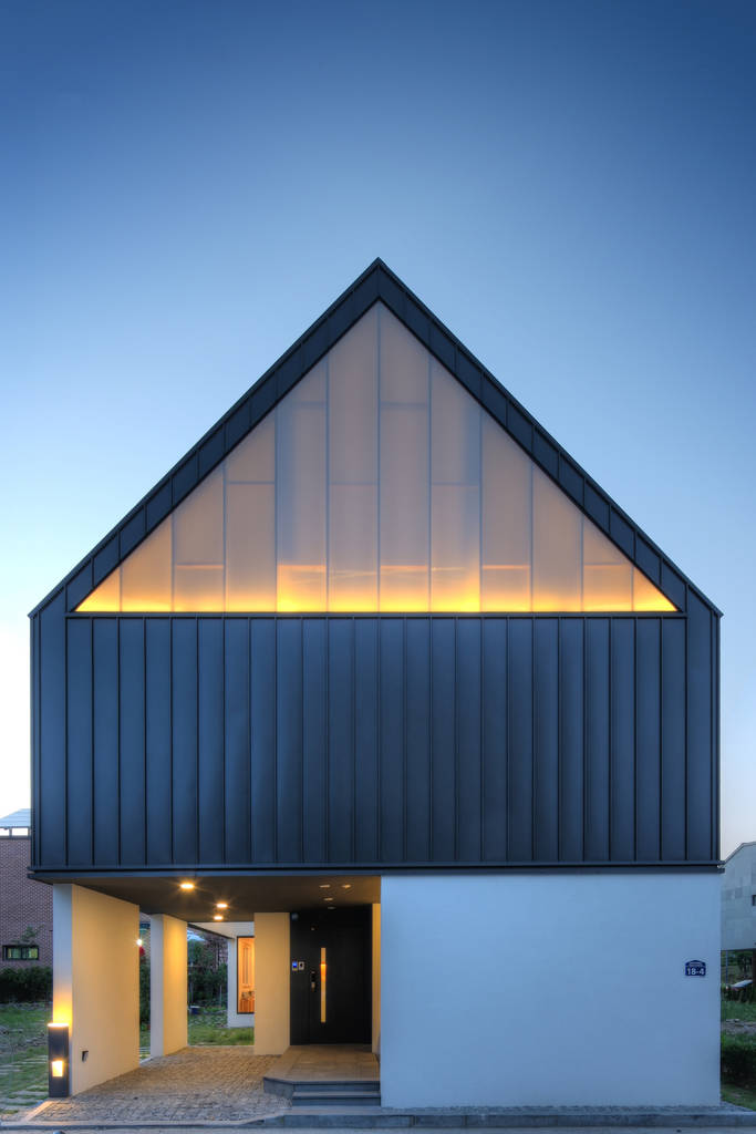 One roof house, mlnp architects | 호미파이 & homify