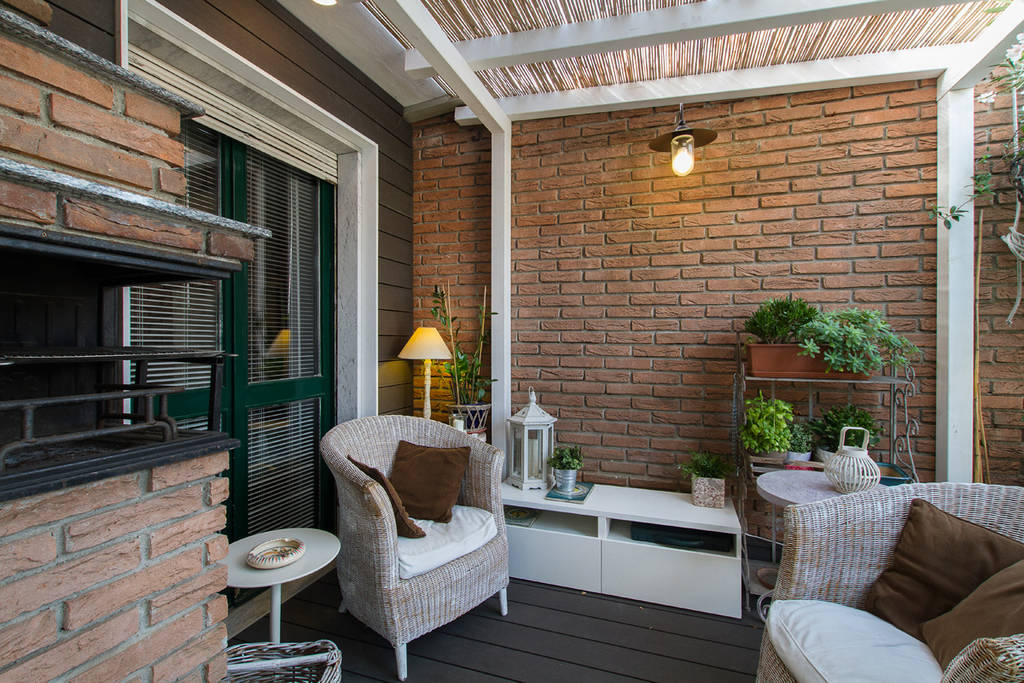 Appartamento modern country fabio carria balcone, veranda & terrazza in ...