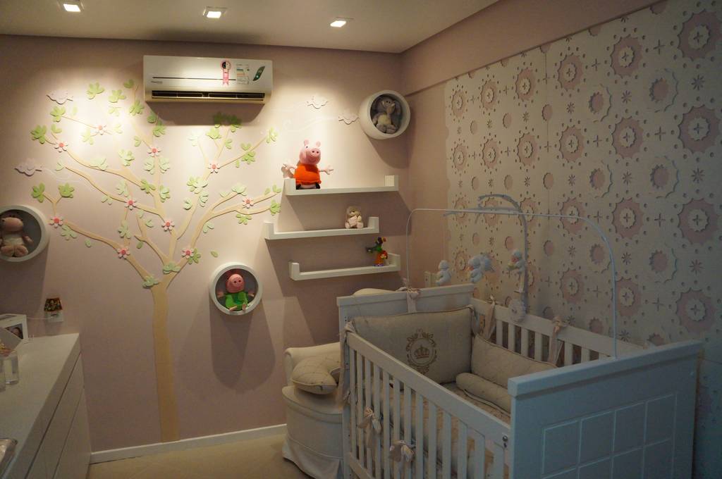 Quarto de bebê com revestimento flor de algodão e árvore lúdica | homify