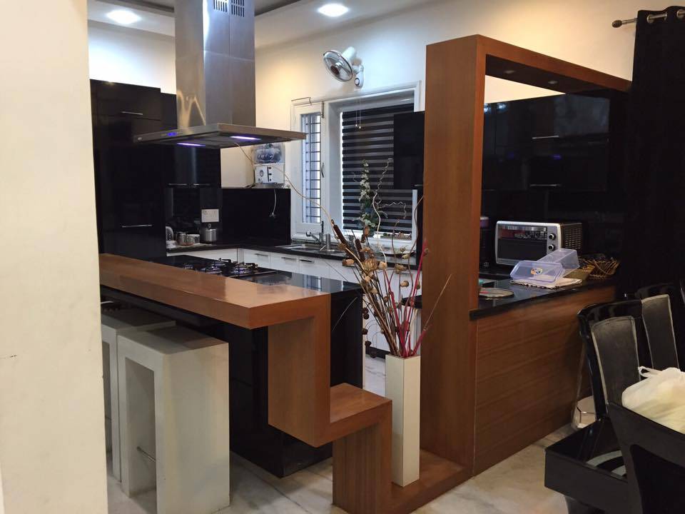 Moduler kitchen with breakfast counter | homify