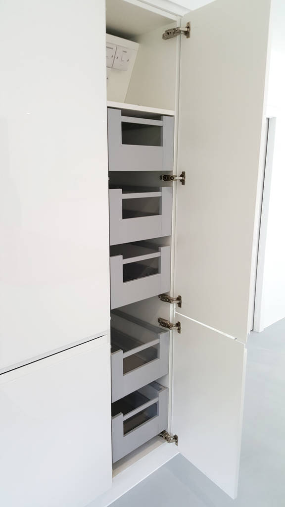 Pws remo handleless white gloss kitchen with silestone eros stellar ...