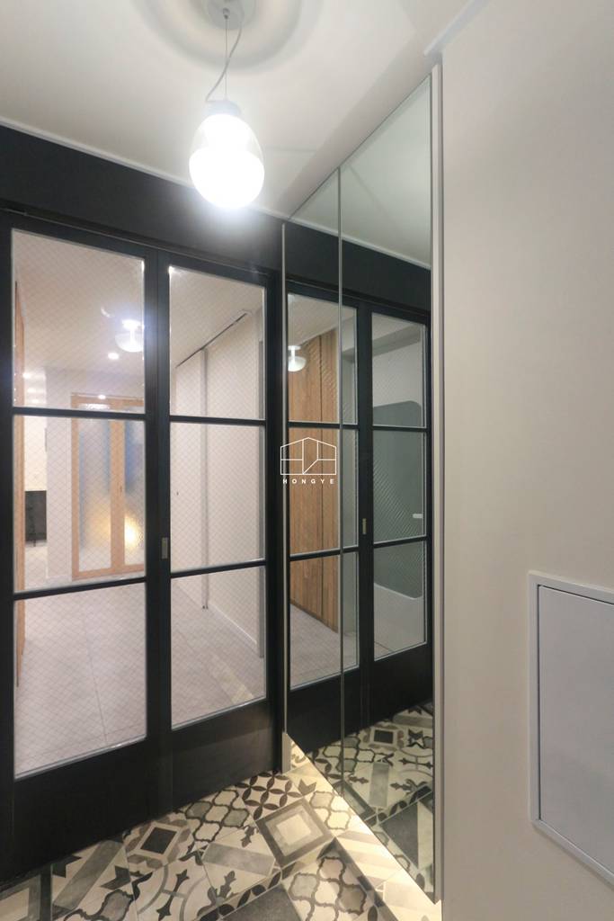 심플하면서도 따뜻한 느낌의 아파트 인테리어_25py, 홍예디자인 | 호미파이 & homify