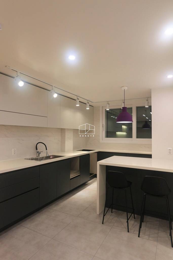 심플하면서도 따뜻한 느낌의 아파트 인테리어_25py, 홍예디자인 | 호미파이 & homify