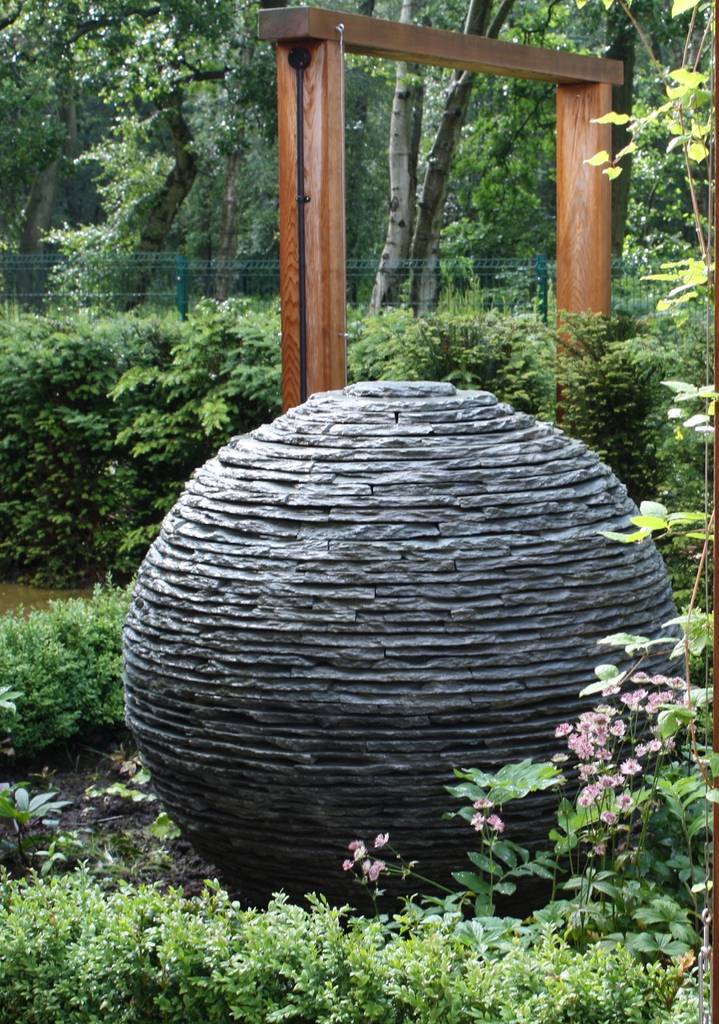 Slate garden sculpture | homify