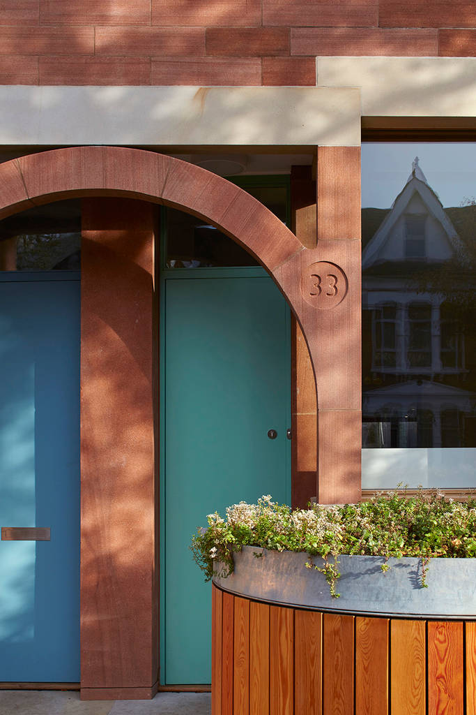 A beautiful and modern timber-framed house, knox bhavan architects | homify