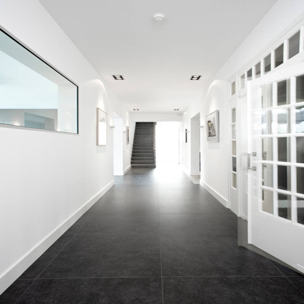 Bestaande hal modern gerenoveerd met oog voor klassiek detail | homify