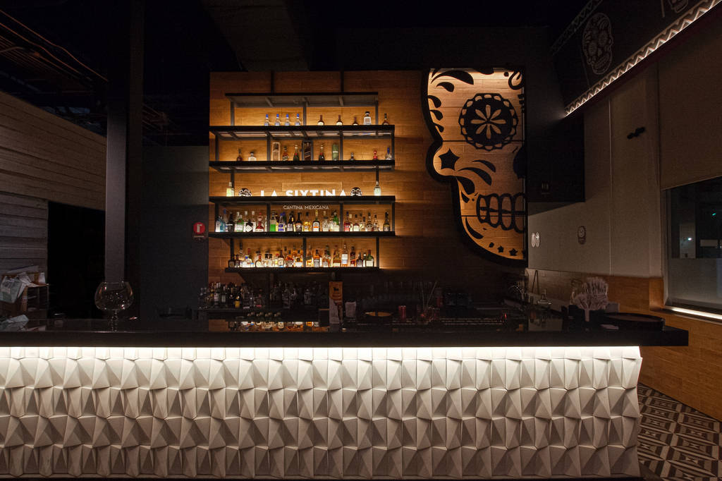 Barra cantina la sixtina state of light bares y clubs de estilo moderno ...