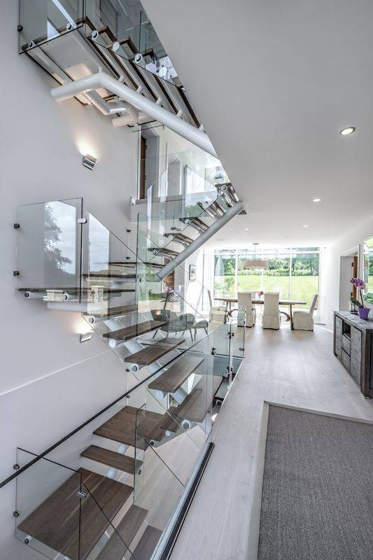 Cantilevered staircase | homify