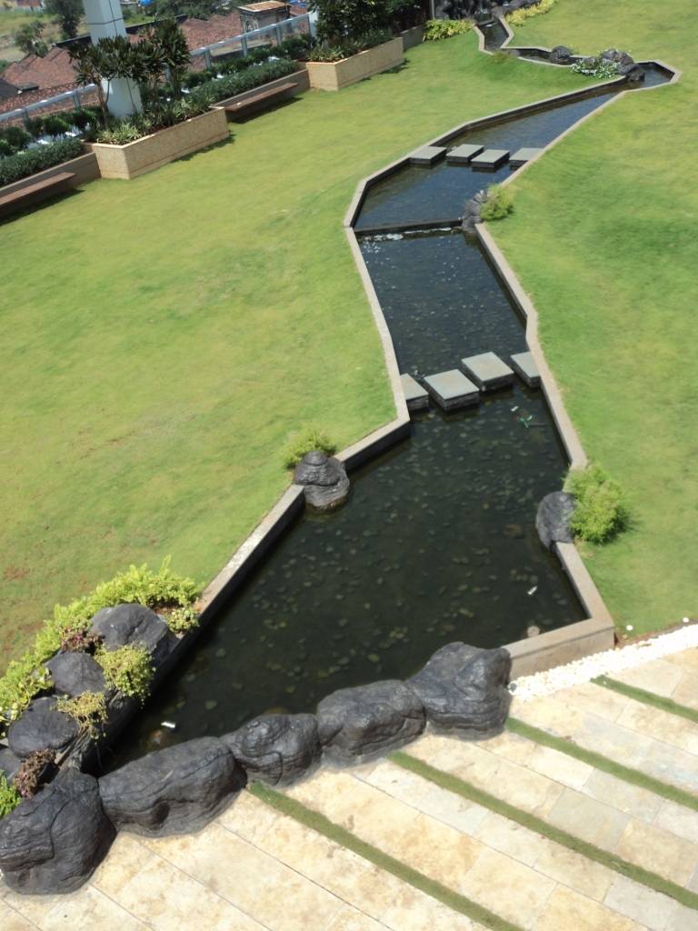 Tropical water body feature | homify